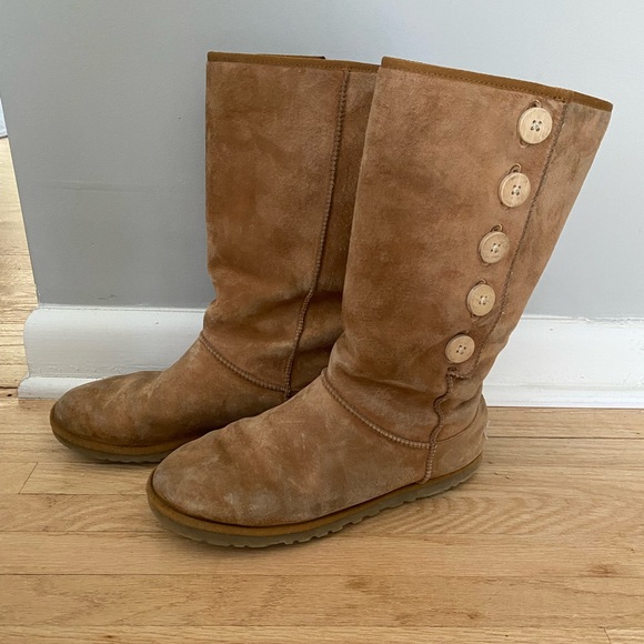 UGG | Shoes | Ugg Signature Lo Pro Boot | Poshmark